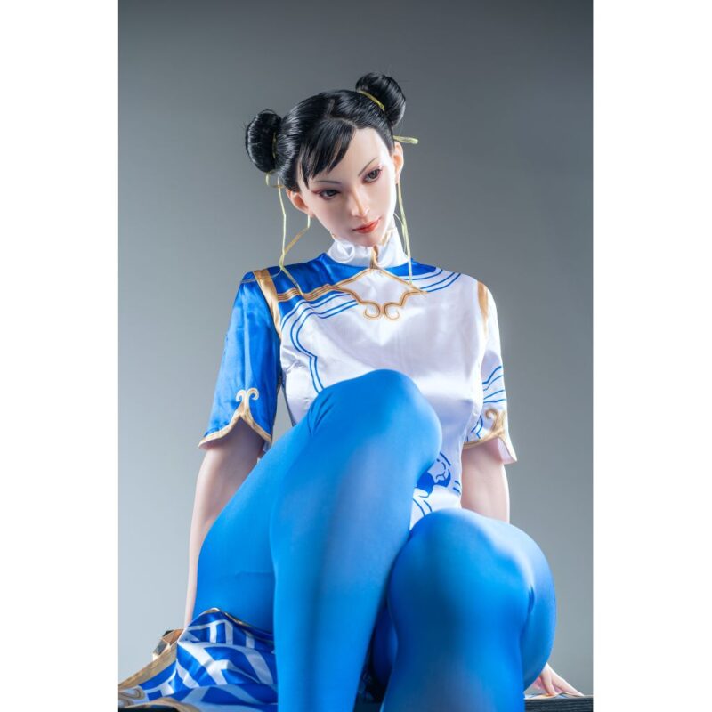 Chun-Li, the first lady of fighting games • otakudolls.com