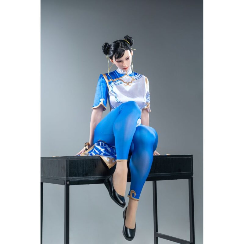 Chun-Li, the first lady of fighting games • otakudolls.com